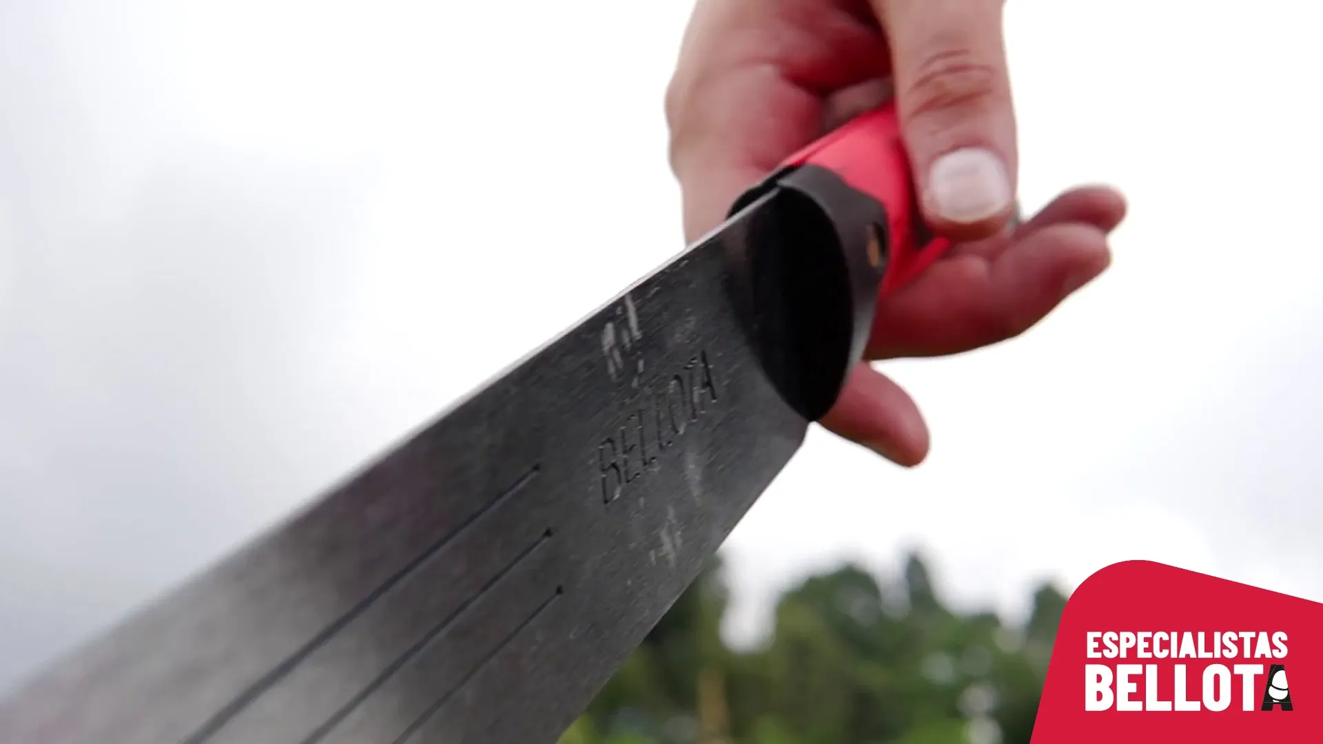 Machete tipo Rambo Truper y sus características inigualables